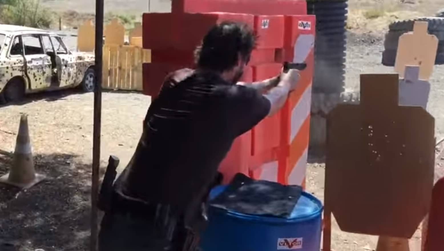 [VIDEO] Keanu Reeves Shows Off His Skills At The Range | Concealed Nation