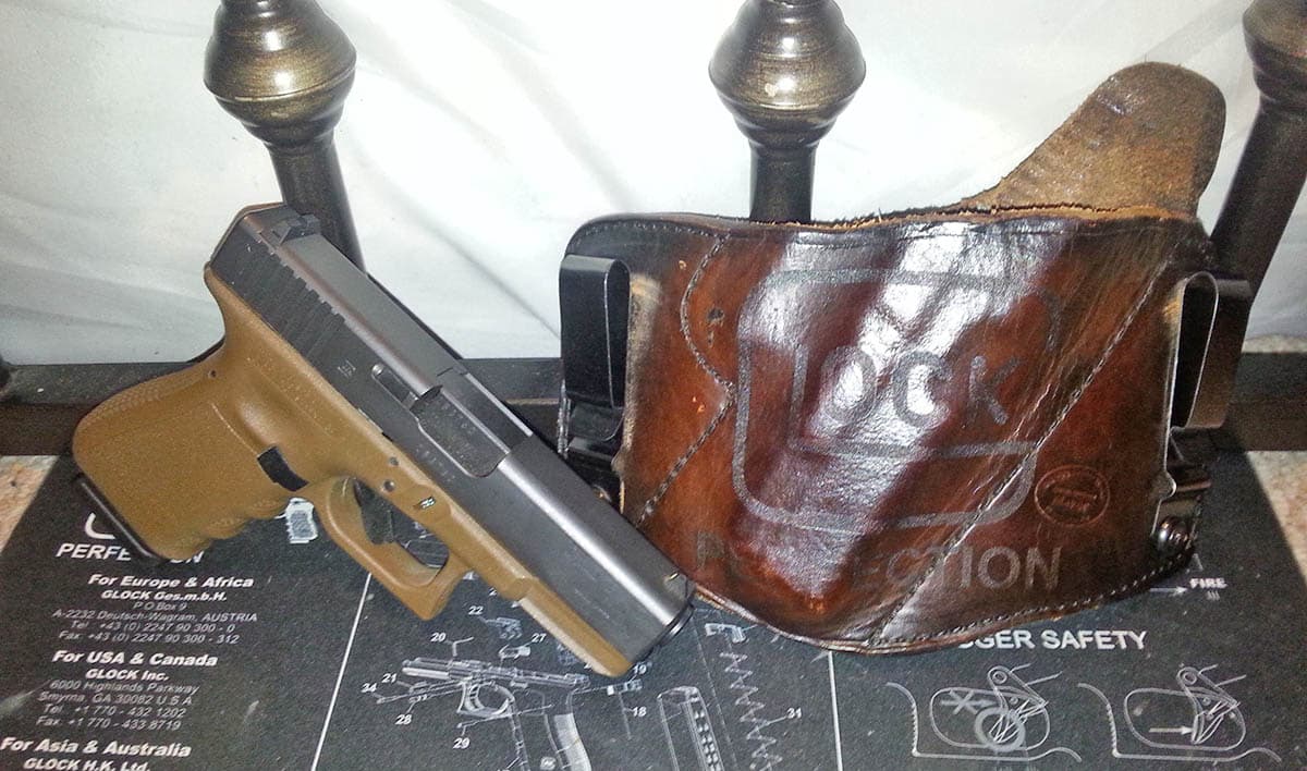 #DIGTHERIG - Zachary And His Glock 23 In A Big Ugly Leatherworks ...