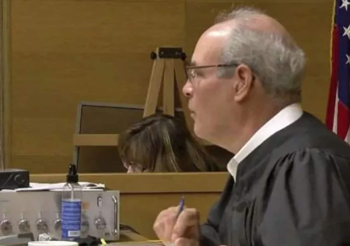 Judge Shot In 'Ambush' Attack Outside Courthouse, Returns Fire With ...