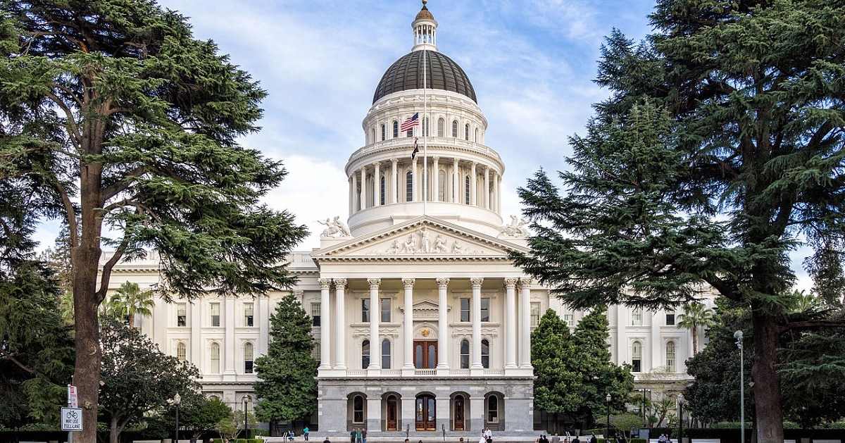 California Senator Targets Banks That "Do Business With Firearms ...